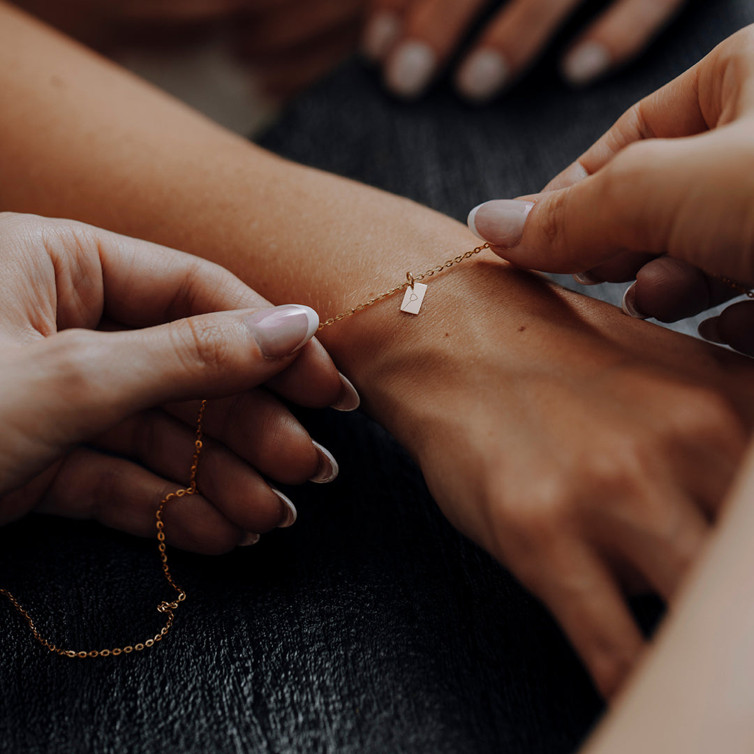 Bracelet female store